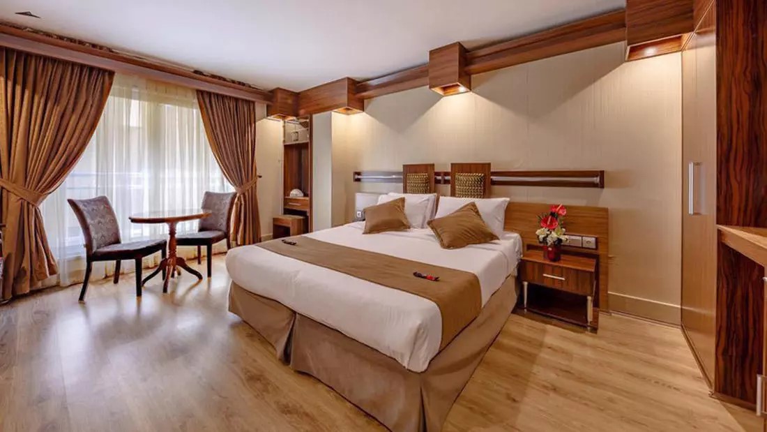 Safir Hotel Isfahan l Persian Gryphon Travel Group Iran Hotel Booking l ...